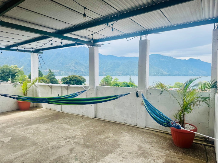 Lake Retreat: 5 Bedrooms And Terrace - San Pedro La Laguna