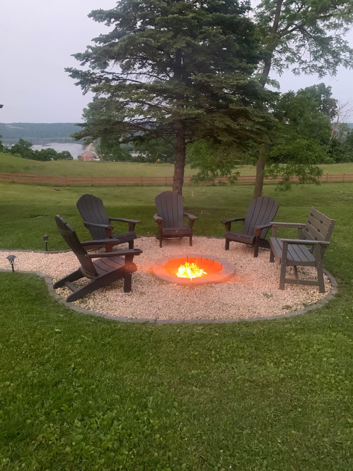3br-2bth4bedshouse With Arcade Games! Beautiful Views Overlooking River! - Iowa (State)