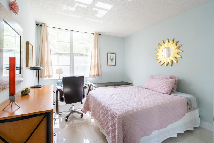 Waterfront Yacht Club Aventura Apt - Aventura, FL