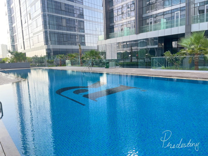 Radiant Canal View -King, 2 Queen And 2 Twin Beds - Abu Dhabi