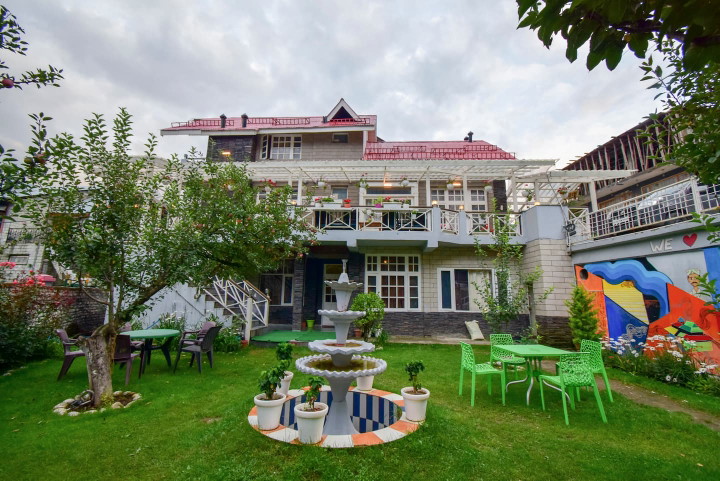 Swiss Cottage 4 Bhk- Parking+power Back-up+garden - Manali