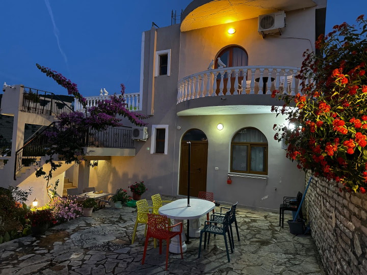 Spacious Villa With 7 Bedrooms (Villa Kappa) - Ksamil