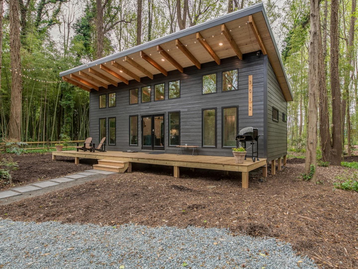 Chic Modern Bamboo Bungalow - Charlotte, NC