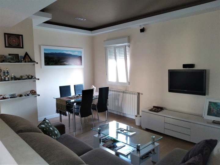 Welll Located. 3 Bedrooms. 5 Beds. Parking - Zaragoza