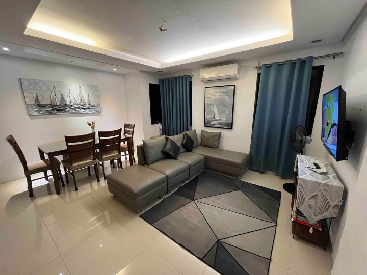 Fullac 2br W/ Amazon Alexa & Parking Near Rockwell - Manila