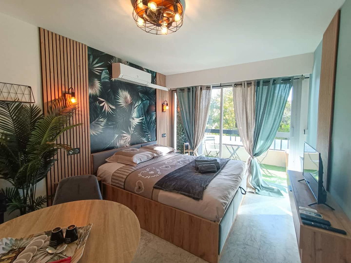 Lake Geneva Holidays  Le Palm - Mandelieu-la-Napoule