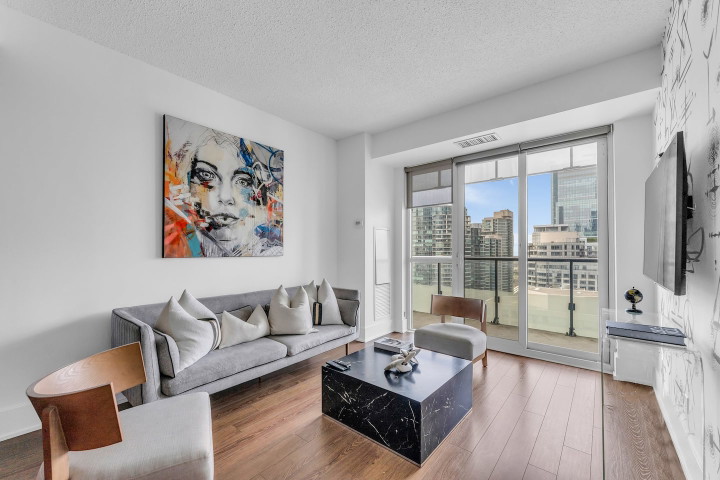 Linear Luxe Suites! - Mississauga