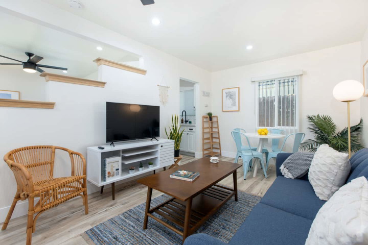 Cozy Cliffs Apartment Walk To Beach & Newport Ave - San Diego