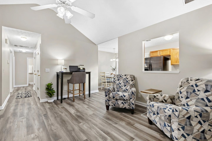 *King Bed*, Privacy Fence, Lvl 2 Ev Charger - Murfreesboro, TN