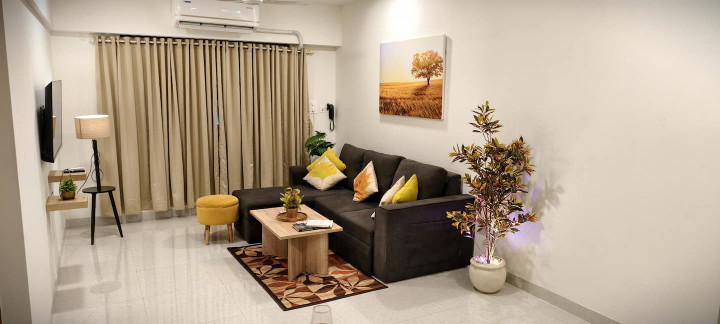 Airy, Modern & Higher Floor 2bhk Nr Airport & Bkc - Mumbai