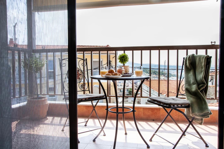 Portara Apt. Two-room Penthouse Apartment With A View - Thessaloniki