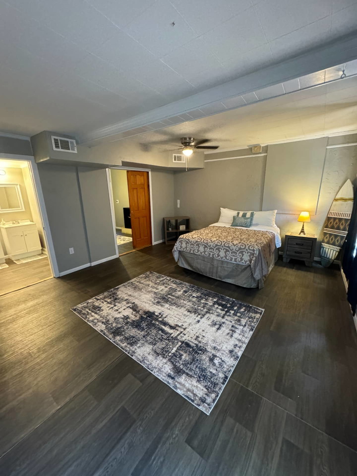 Private Suite At The Rue (#1) - Pensacola, FL