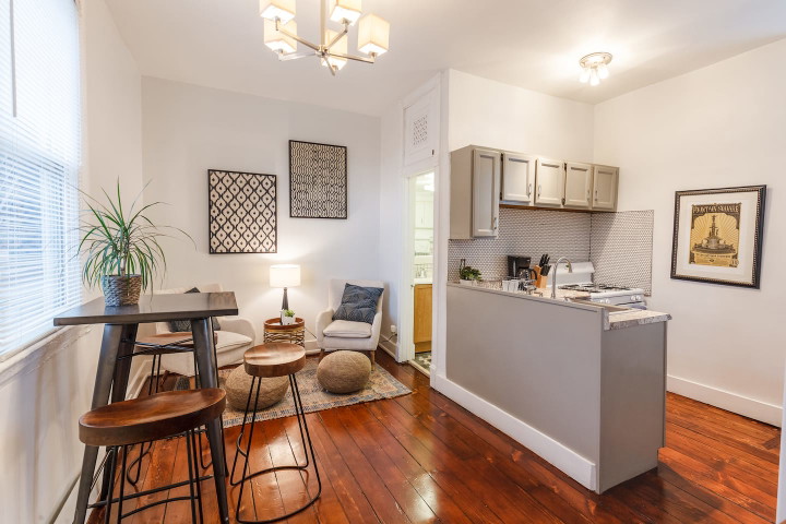 Stylish Flat W/ Parking Walkable - Ohio