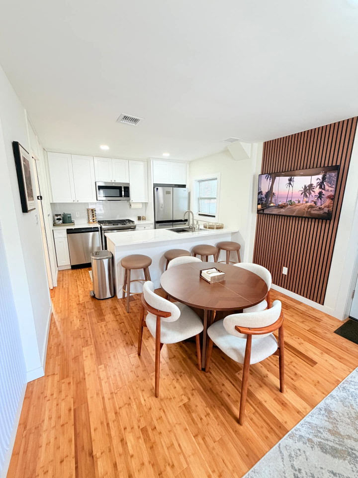 Large 3 Bedroom Near Hofstra - Westbury, NY