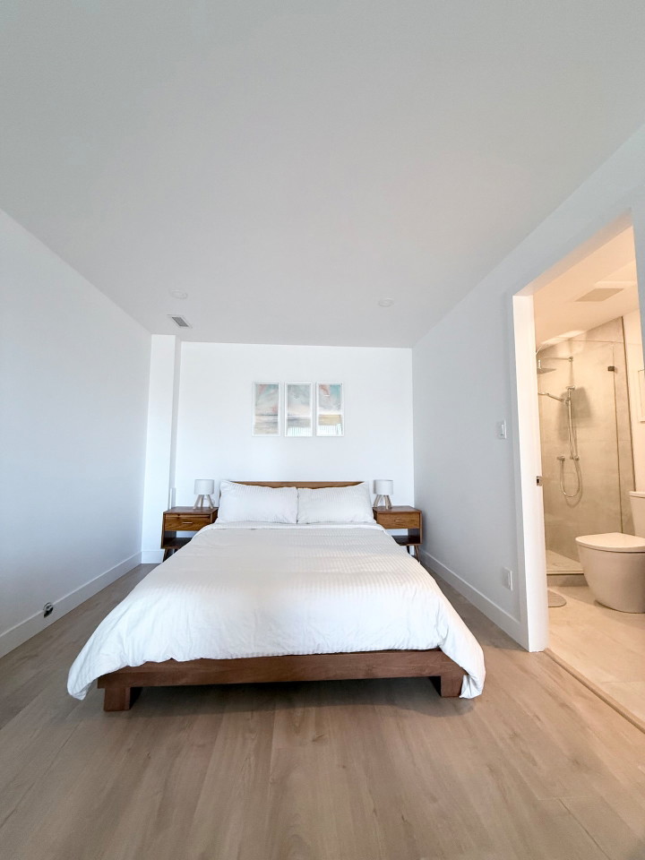New Coastal Studio - Steps From Davis Bay Beach - Sechelt