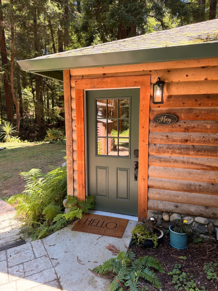 Charming Cabin In The Redwoods- "Mary" - Fort Bragg, CA