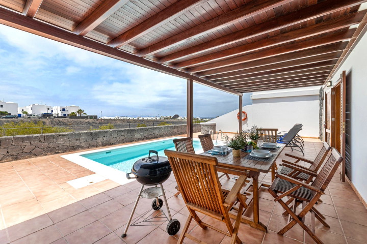 Lanzarote Villa 3 Islas -Pool Heated- Solar Energy - Playa Blanca