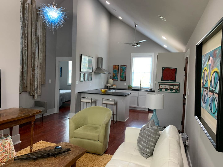 Modern Carriage House In The Heart Of Downtown.very Walkable To Everything. - Pensacola, FL