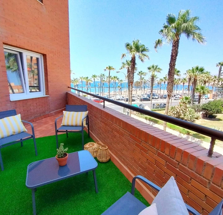 Casa Palmeras + Free Parking - Almería