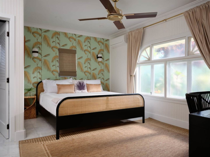 Romantic Maui Hideaway At The Historic Wailuku Inn - Wailuku, HI