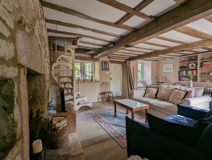 Charming Period Cottage With Wood Burner & Garden - Stroud, UK