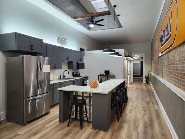 Market Street Suite - Bluffton, IN