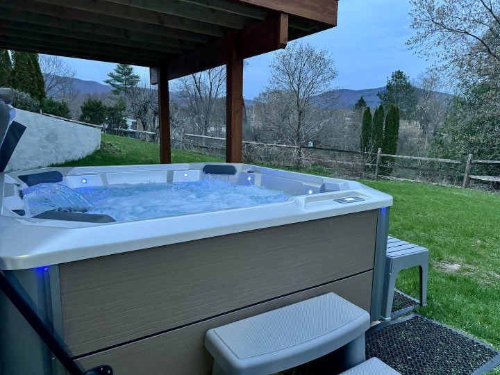 Killington/okemo, 7p Hot Tub, Spacious, Mtn.views! - Rutland, VT