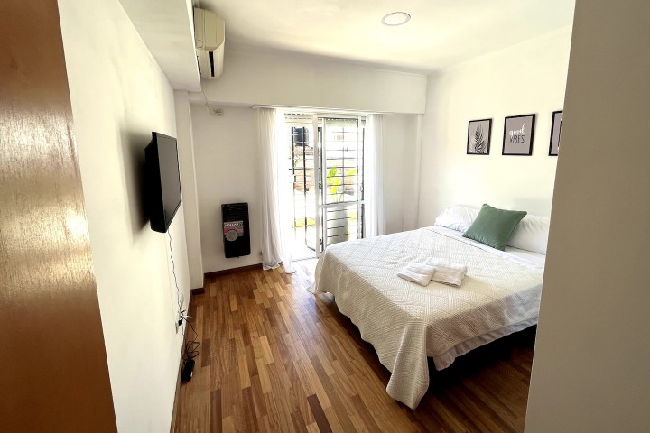 Centrally Located Apartment With Free Parking - Argentina