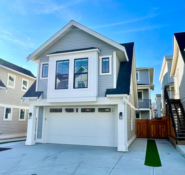 Elderberry Carriage Home - Chilliwack