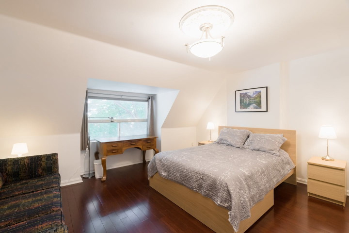 Downtown - 1 Bedroom Home Upper Unit Of House - Toronto