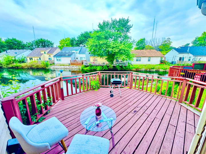 Peaceful & Quiet Lake-view Home In Northside Indy - Zionsville, IN