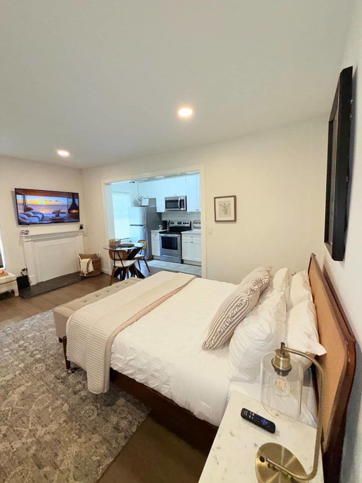 Large Studio Suite Pets Friendly Near Hofstra - Garden City, NY