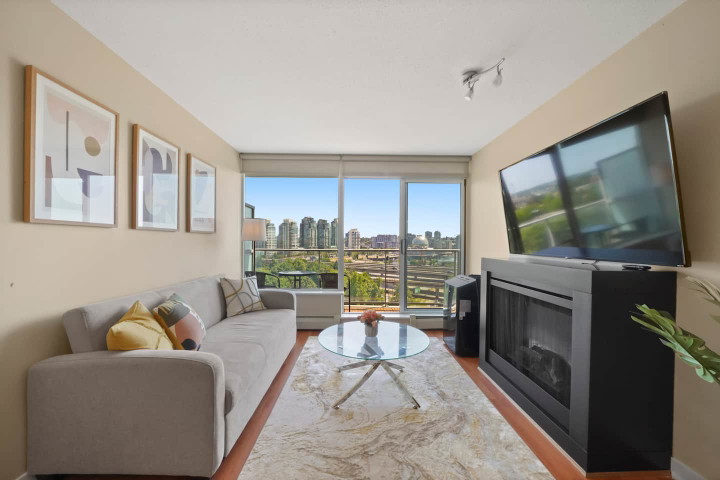 Steps To Rogers Arena/bc Place, 1.5 Bdrm, Sleeps 5 - Vancouver