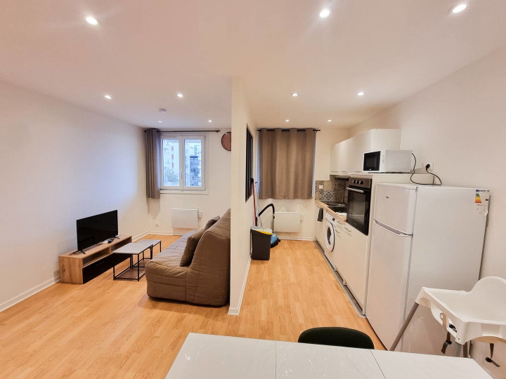 Appartement Plein Centre-ville Proche De La Gare - Trappes