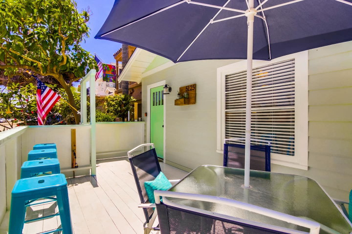 Brighton Beach Cottage - Literally Steps To The Sand - San Diego, CA