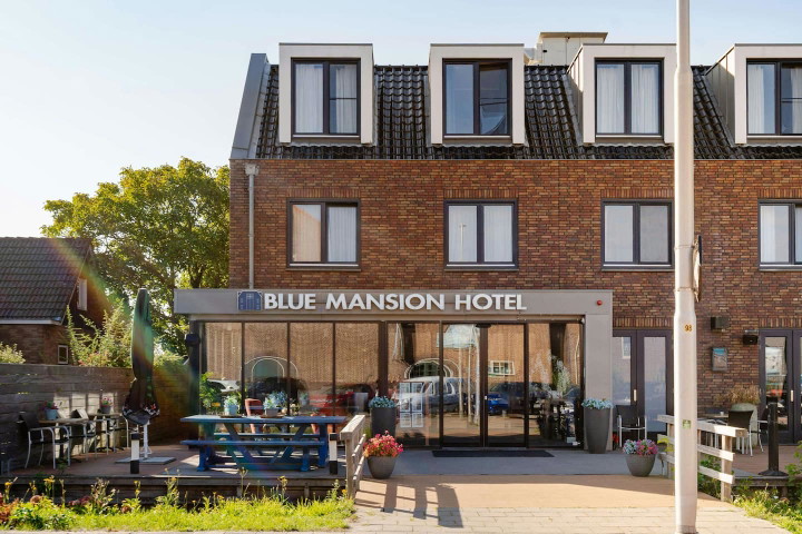 Blue Mansion Hotel - Hoofddorp