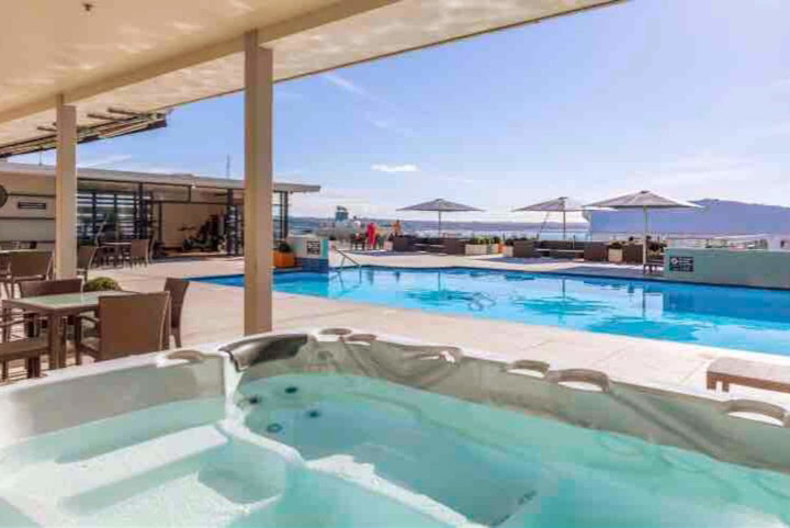 Heritage Studio Rooftop Pool, Hot Tub & Gym - Auckland