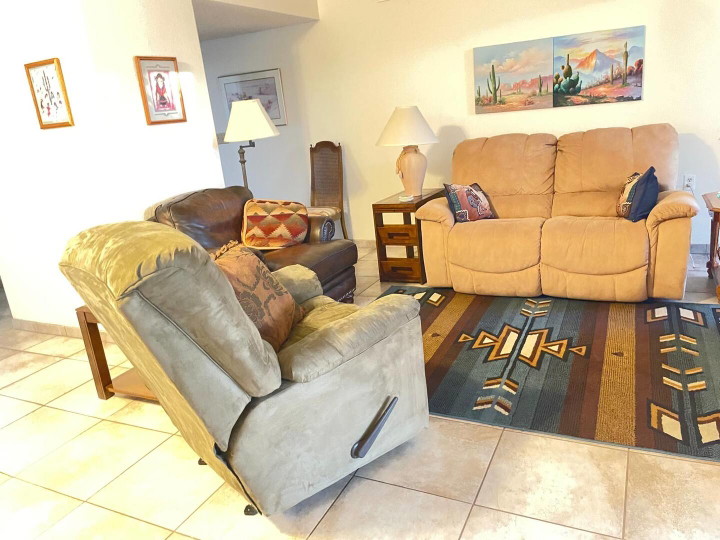 Green Valley 2br | King Bed, Patio & Pool Access - Green Valley, AZ