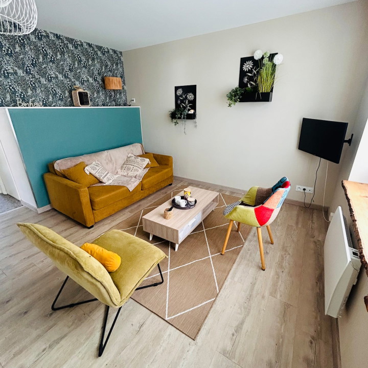 Appartement De Plain-pied, Proche De La Gare. - Pontorson