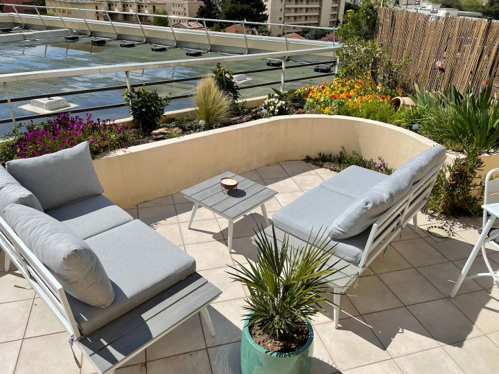 F2 Climatisé Plage 200m Grande Terrasse Et Piscine - France