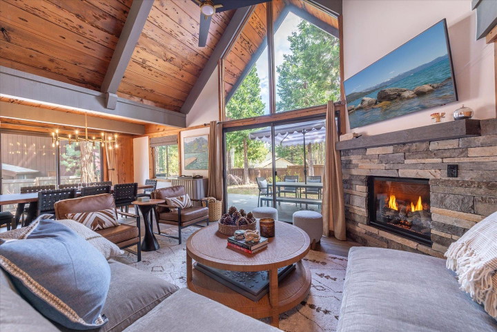 Tavern Pines Retreat-3 Bedroom, 2 Bath, Hot Tub, C - Olympic Valley, CA