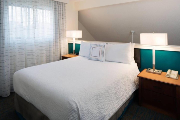 2br Penthouse Suite W/ Kitchen + Free Breakfast - Richmond, VA