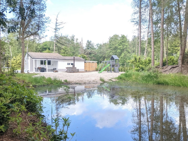 Met Zwemvijver, Hottub, Bosrijk En Rustig Gelegen. - Belgique
