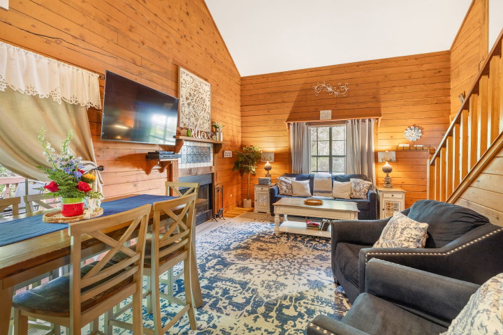 Wonderfully Welcoming Cabin - Branson, MO