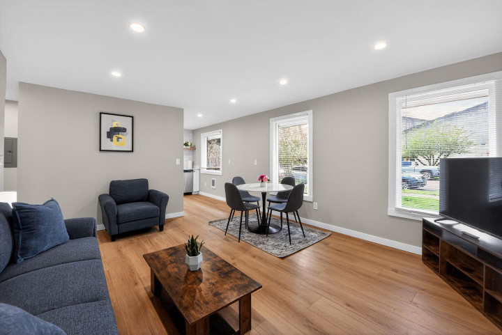 King Bed | Walk To It All! Stadium District Oasis - Tacoma, WA