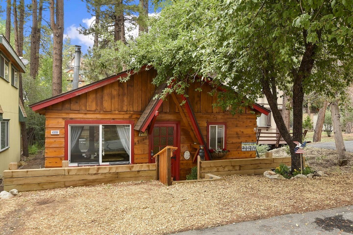 Sunset Ski Inn: Quaint Cottage In Lower Moonridge - Big Bear Lake, CA