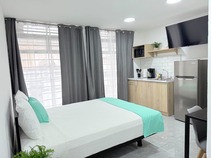 Studio Moderne En Centre-ville Avec Climatisation Et Cuisine ! - San José