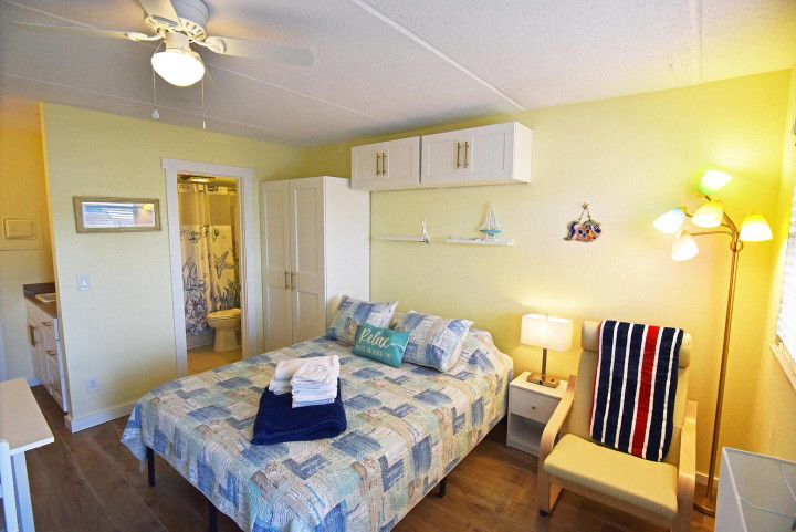 Lovely Venice Beach Studio (2 Min. Walk To Beach) - Venice, FL