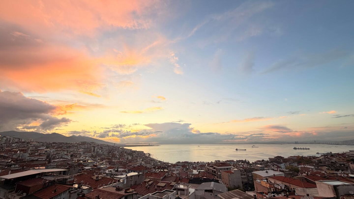 Lüks, Modern Ve Full Deniz Manzaralı Konforlu Ev - Alsancak