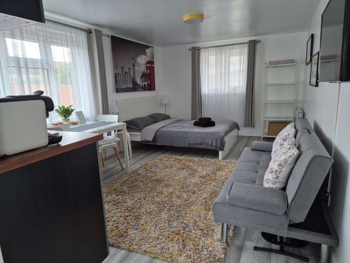 Garden Guesthouse In London - Woolwich